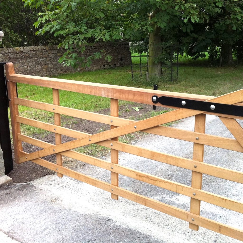 Five Bar Horned Gate Wood | Garage Doors, Automatic Doors, Electric ...